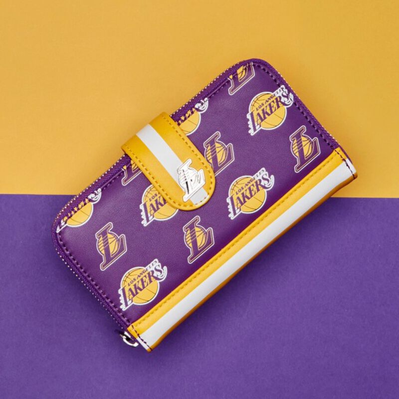 Loungefly – Lakers Store